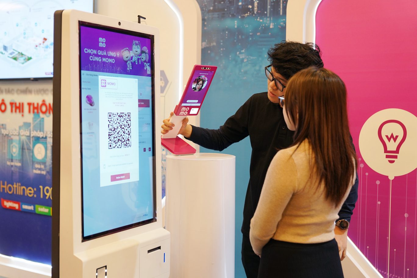 MoMo được vinh danh Sản phẩm số xuất sắc Make in Viet Nam 2022 | Doanh ...
