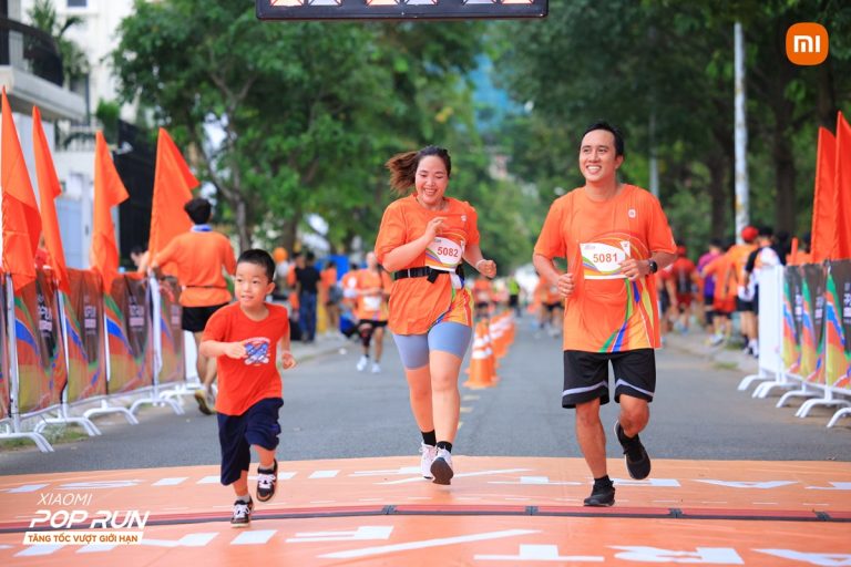 Giải chạy Xiaomi POP Run 2024 và cột mốc 17.000 chiếc Smart Band 9 đã ...
